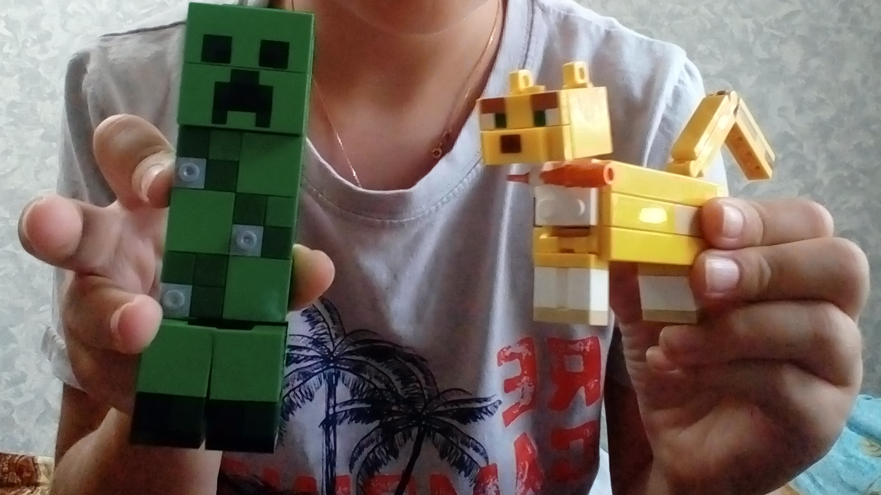 крипер и кошка Лего Майнкрафт