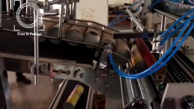 Тестирование перед отгрузкой автоматической кашировальной машины для туб PR-500HB на горячем клею