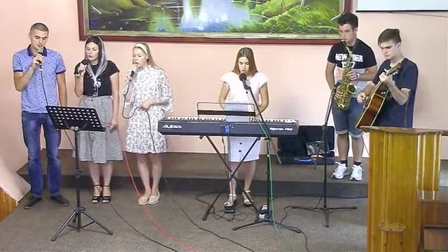 Вся земля хвалу поет