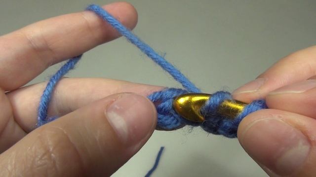 Урок 7.1 ПРАВАЯ РУКА. Столбики с накидом в цепочку. Вязание крючком не глядя