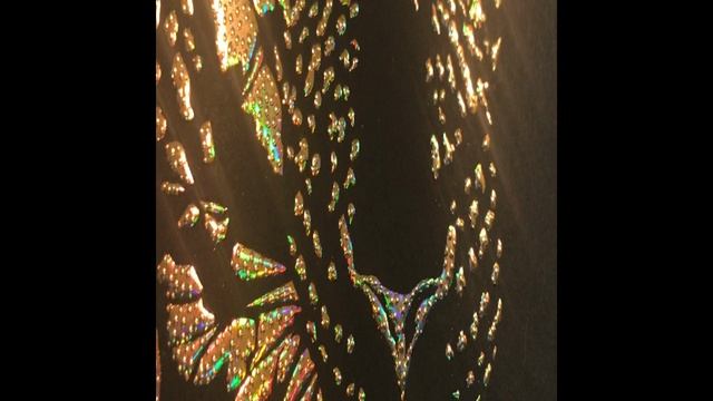 Объемное 3D фольгирование по выборочному уф-лаку