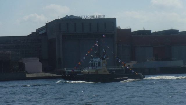 Заход буксиров "Вихревой", "Сестрорецк", "Павловск"