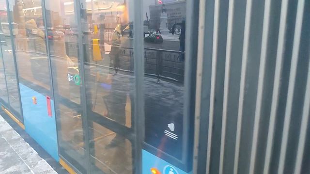 Трамвай 71-931М "Витязь-М" вагон №71038, маршрут 7 на остановке Белорусский вокзал
