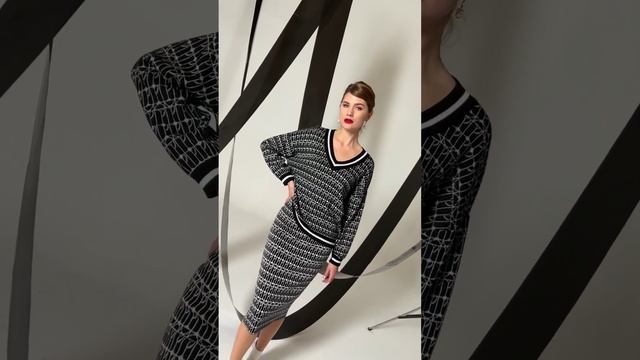 Найди свой новогодний образ от Barbara Geratti Party Collection в магазине Garderob !