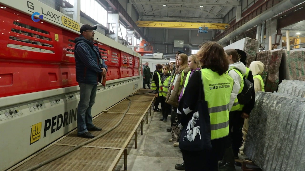 Ученики 11-го класса Финно-угорской школы побывали на месторождении камня в Прионежском районе