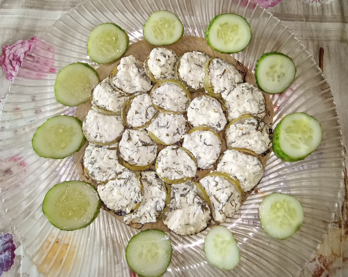 Закуска из кабачков с творогом в мультиварке.