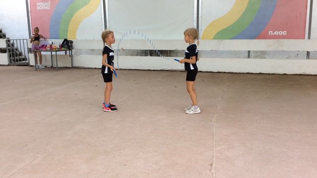 Скакалка для дошкольников. 24. Одна скакалка на двоих. Поворот на 360 градусов