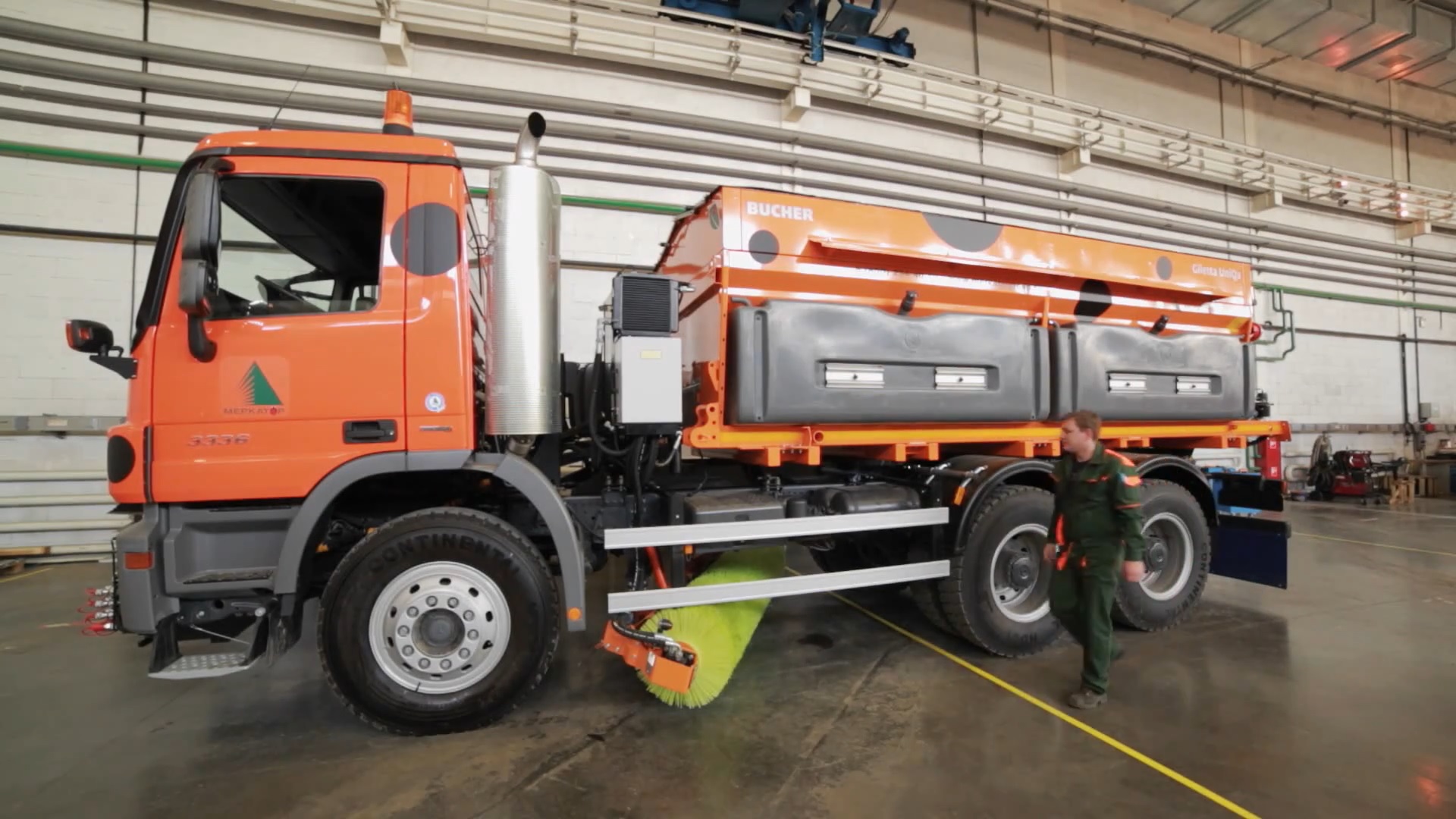 ЭД700 - Видеоинструкция по быстрому монтажу навесного оборудования