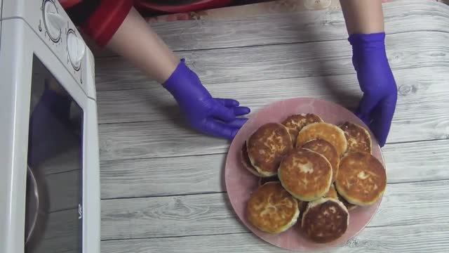 Завтрак (заготовка блинчики ,сырники на несколько дней.mp4