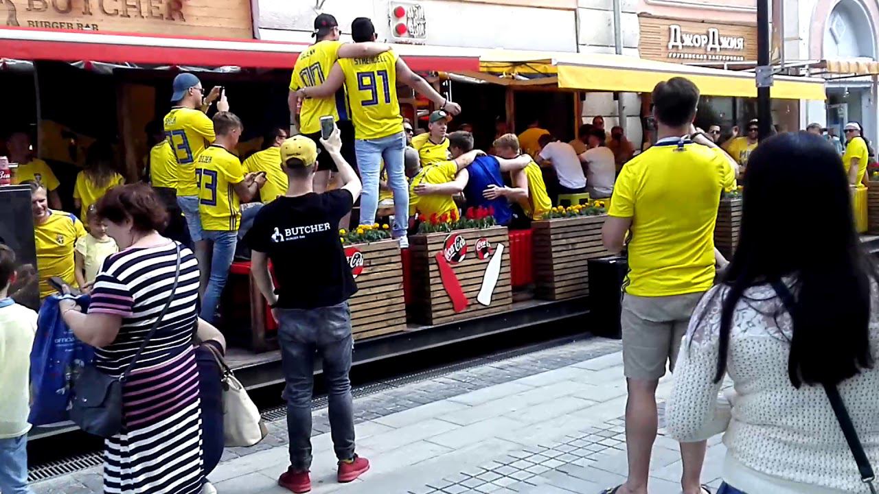Шведские болельщики в Нижнем Новгороде на ЧМ FIFA 2018