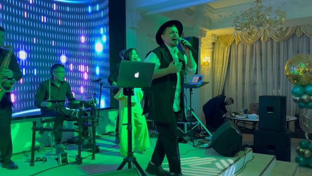 Улыбайся, До скорой встречи, Районы кварталы, Все что касается, Крошка моя, Хали гали, Видели ночь