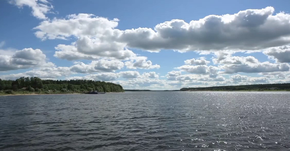 Течет река Волга