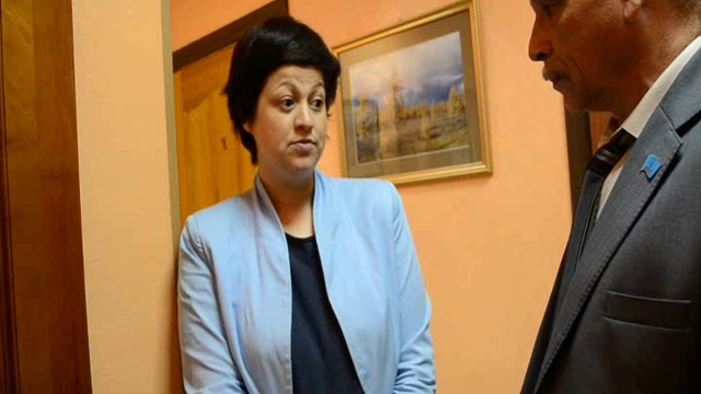 Инспектор водоканала отправилась в одиночку проверять опломбирование водосчетчиков.