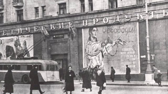 "ВОЛХОВСКАЯ ЗАСТОЛЬНАЯ".... (Фото-архив "Ретро-СССР" - Кубанский Казачий хор)