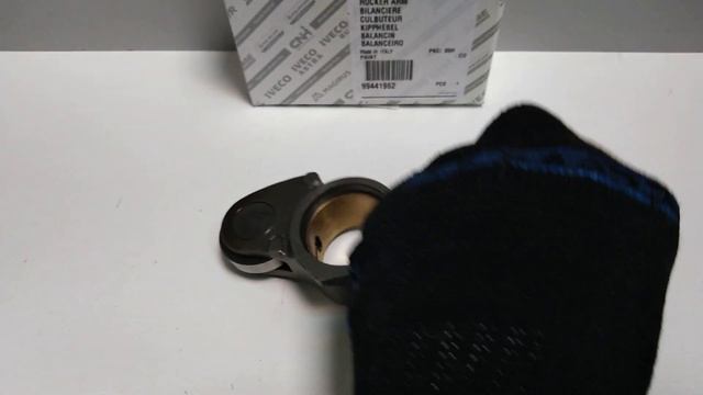 Коромысло впускного клапана Ивеко Стралис Траккер двигатель Курсор 8 99441962 IVECO