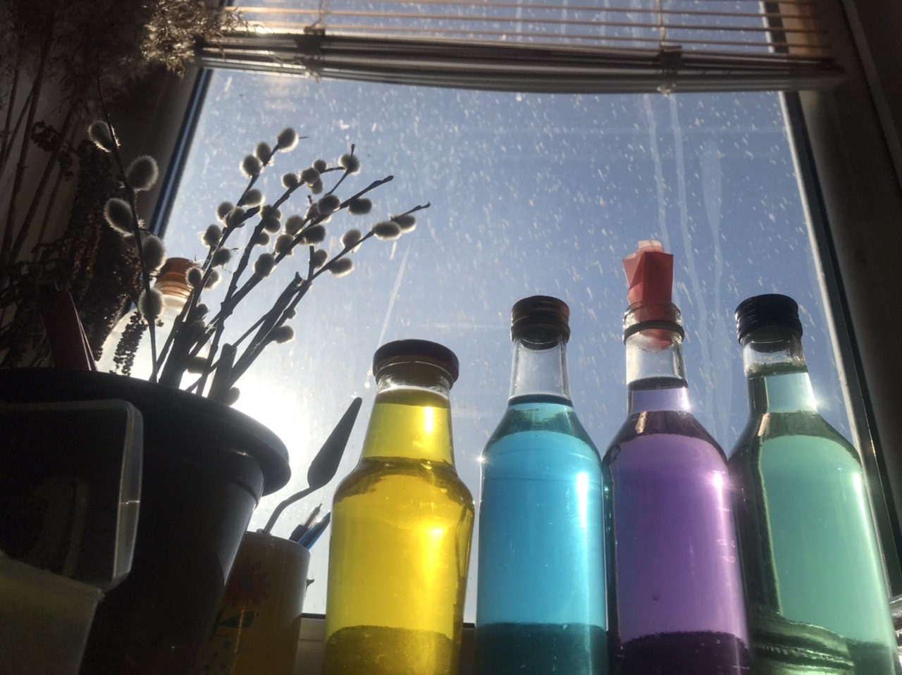 Весело и красиво о том , как у меня НЕ получилось покрасить яйца и почему .