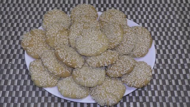 Быстрое вкусное рассыпчатое печенье с кунжутом за 20 минут.