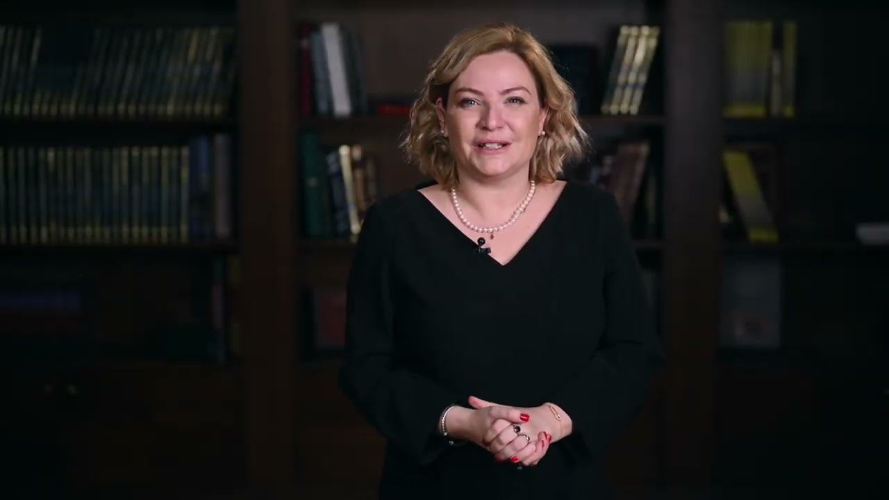 Министр культуры О. Б. Любимова поздравляет ГИМ со 150-летием