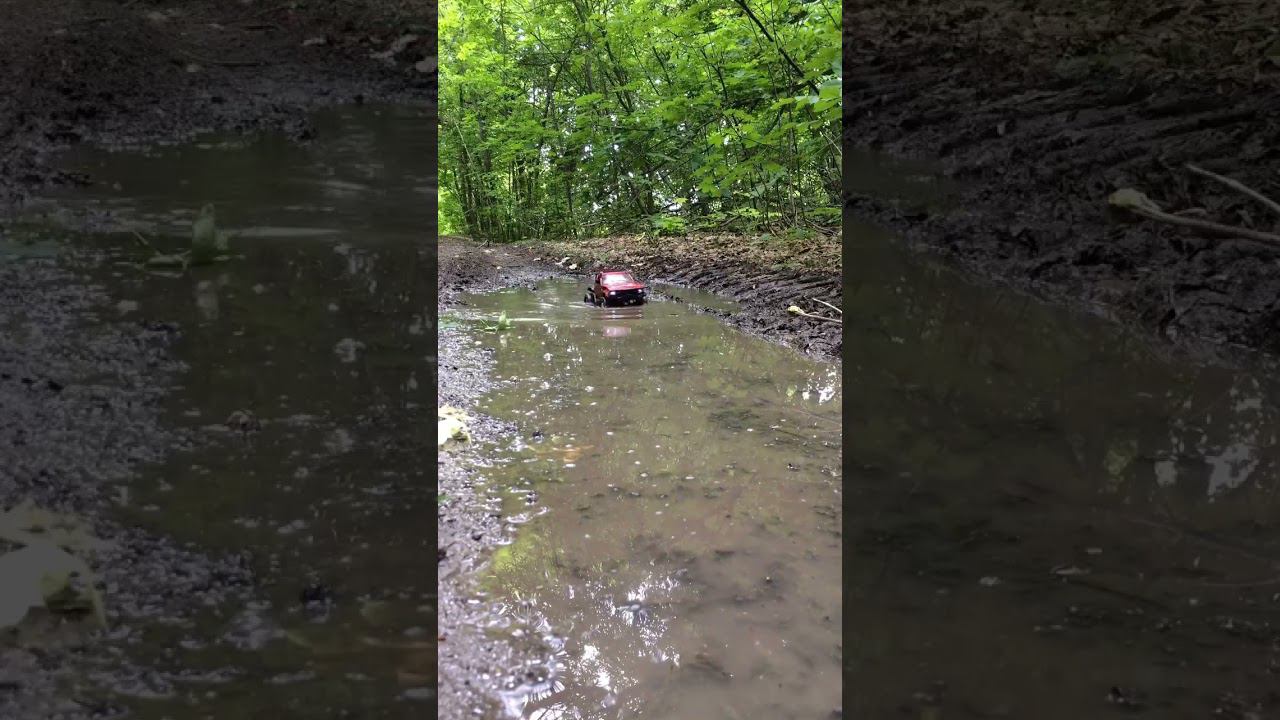 wpl c14 едет по луже #crawler #rc #rccar #rclife #rcmodel #scale #wpl #wplrc #4x4rc #hilux