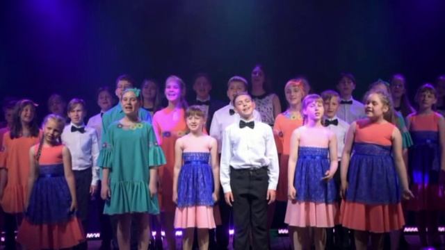 Рождены, чтобы жить.