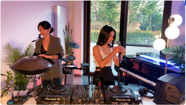 Giolì & Assia - #DiesisLounge @Episode02 [Handpan, Guitar, Piano] #stayhome.mp4