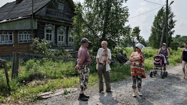 "ВЕРНУЛСЯ Я НА РОДИНУ"... (Фото Юрия Черных (Рыбинск) - Поёт Леонид Кострица).wmv