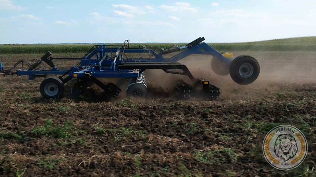 Дисковая борона на ЖЕСТКОЙ стойке БДЛ 5х2ПСБ в работе с трактором Т-150 !