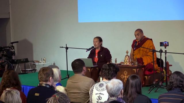 Геше Цеванг Дордже. Подношение мандалы