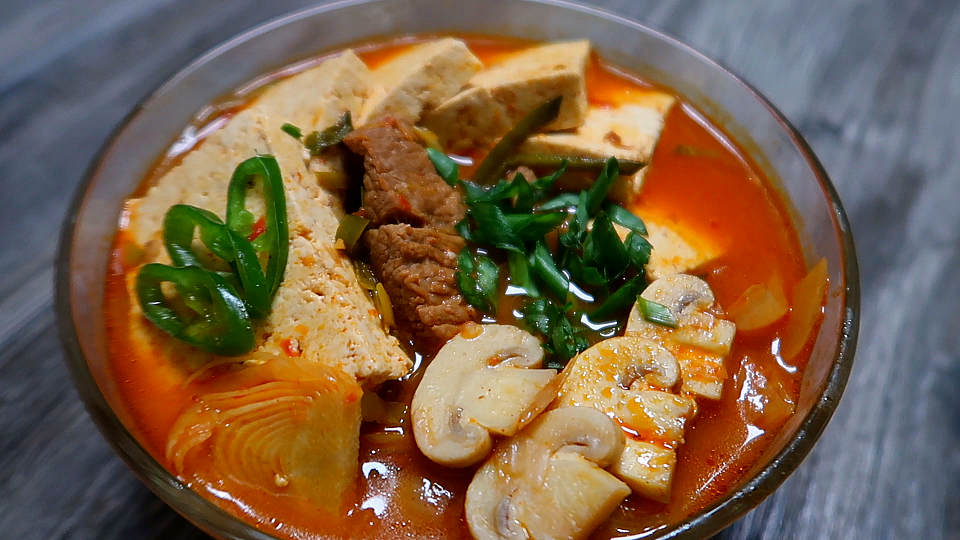 Корейский национальный суп КИМЧИ ТИГЕ. Пропробуйте Корею на вкус!