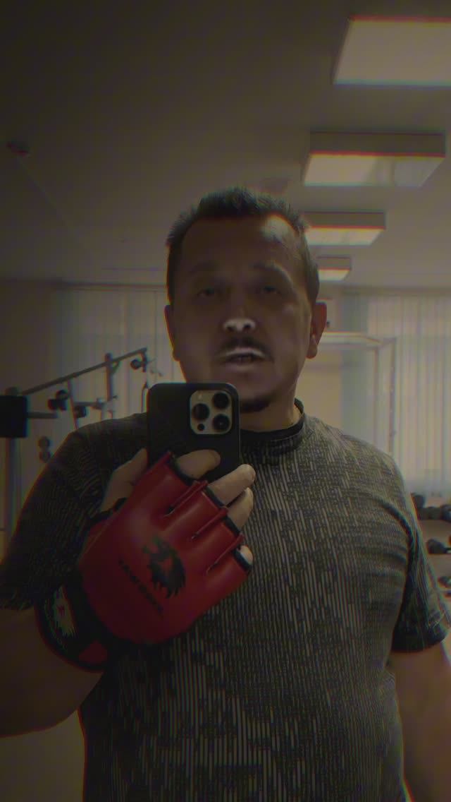 Продолжаю худеть. Спортзал. Похолодало…