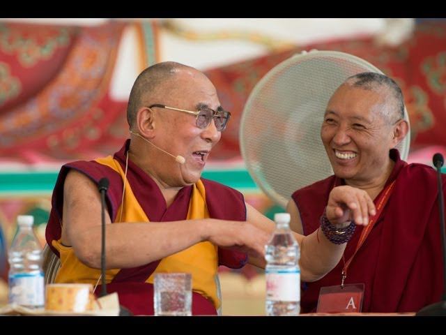 Далай-лама в Институте ламы Цонкапы