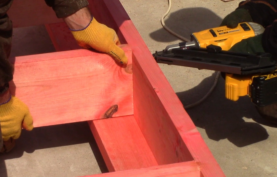 Сборка стеновой карты неллером