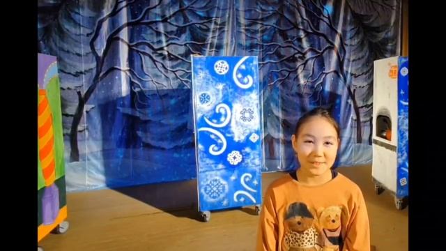 В нашей начальной школе состоялись новогодние спектакли для наших ребят