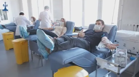 Сотрудники «Ленсвета» посетили Городскую станцию переливания крови