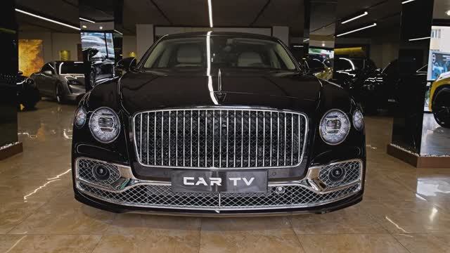 Крутейший Bentley Continental Azure 2023