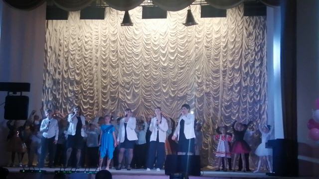 песня "Главное на свете - это наши дети" от преподавателей