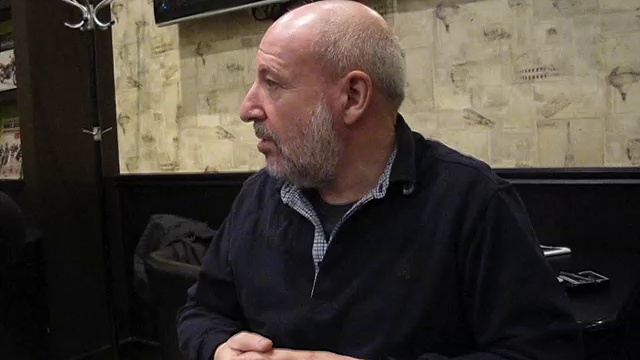 «Какого цвета благотворительность?» из серии «Арбатские посидельцы»