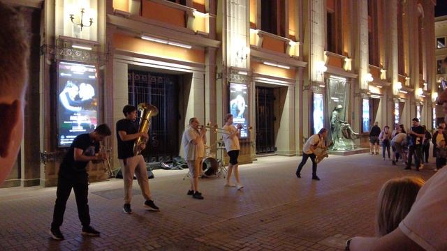 УЛИЧНЫЕ АРТИСТЫ / СТАРЫЙ АРБАТ / МОСКВА/ 2022.08,01