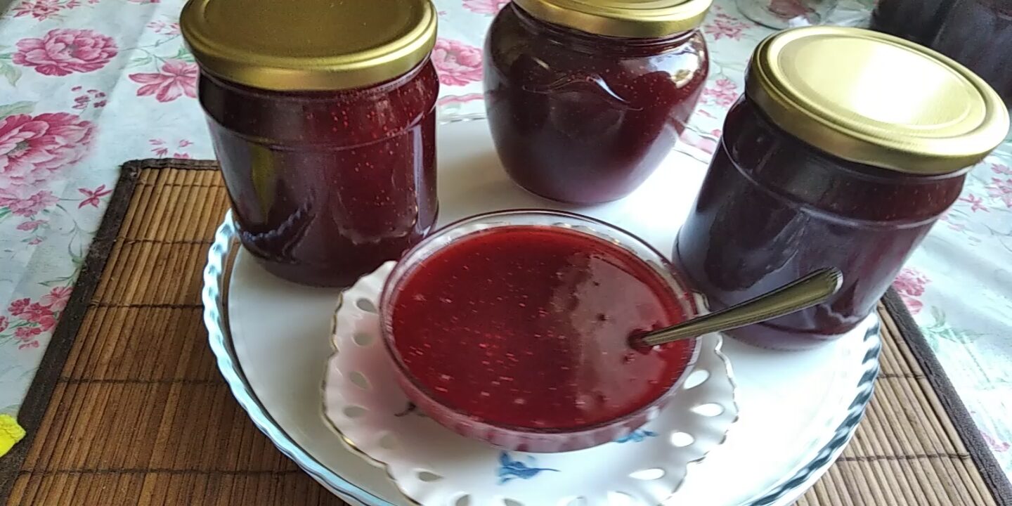 Клубничное варенье.