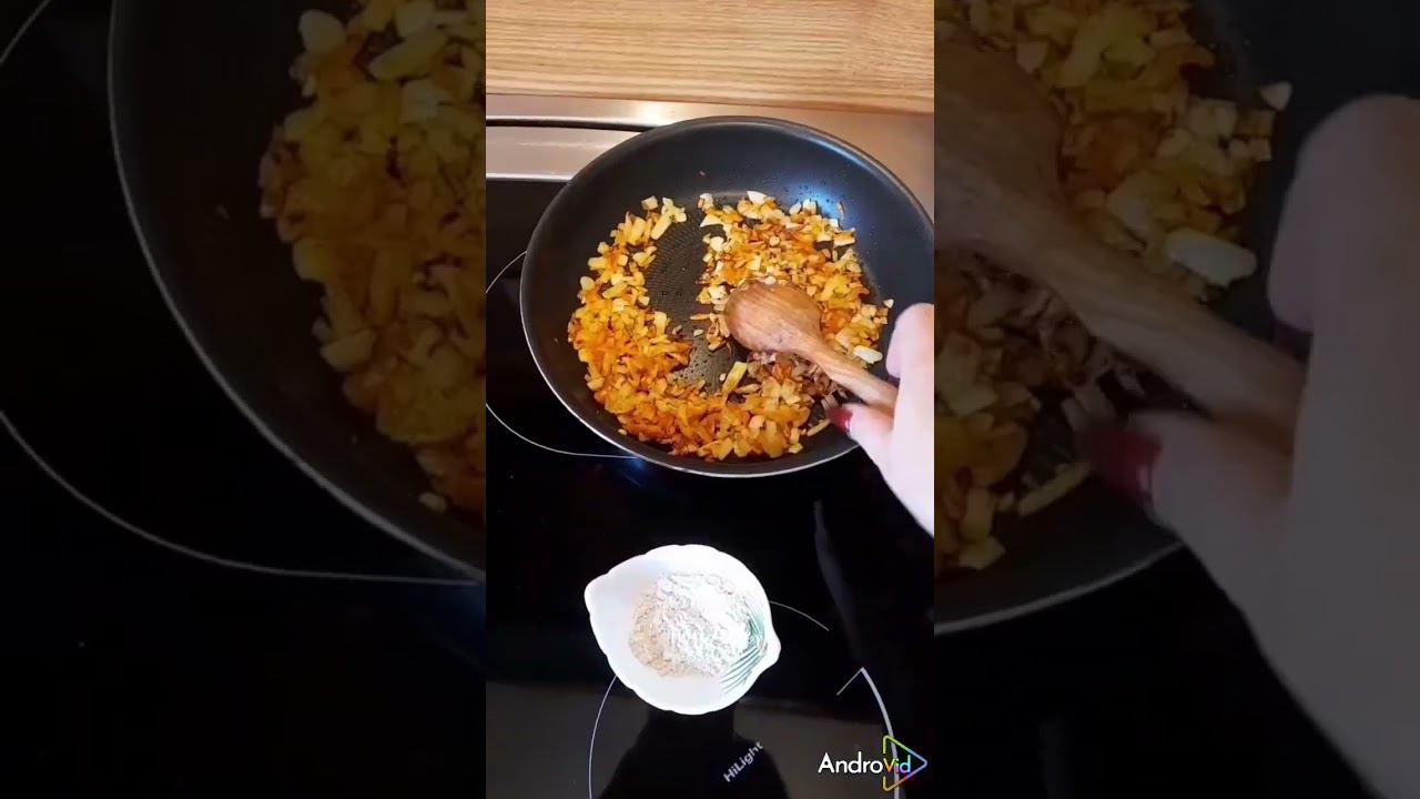 Суп(щи) из зеленых капустных листьев.Оригинально и необычно! Рекомендую всем!Подробнее-в комментарии