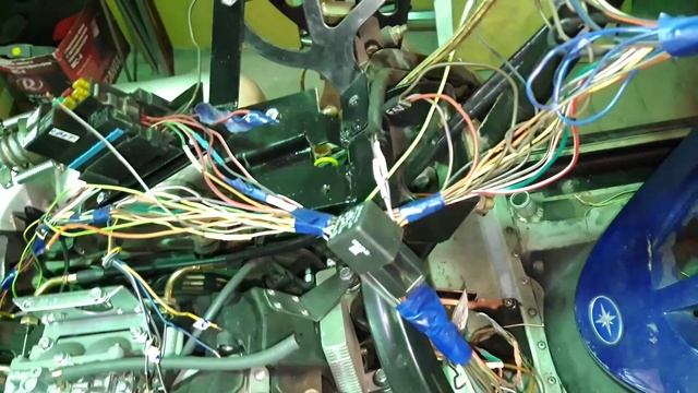 Снегоход Polaris  Widetrak IQ.Электрика с новым двигателем. Фильм 9.