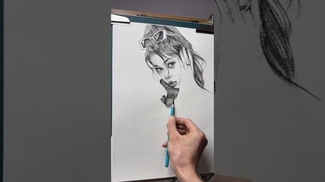 Simple Drawing a Girl  #drawingpencil #charcoaldrawing #pencildrawing #sketch #realisticportrait