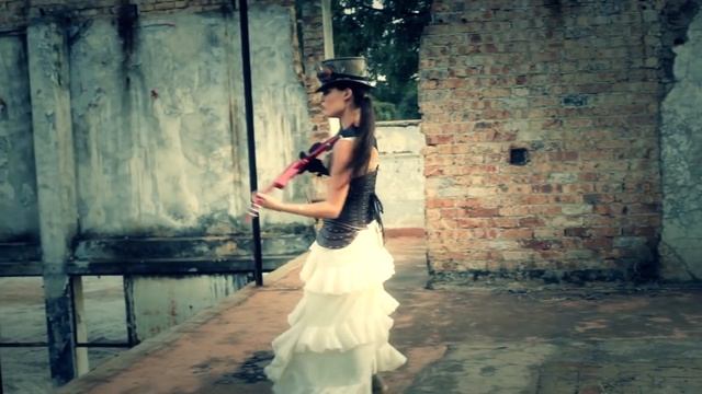 Hyena - Caitlin De Ville.mp4