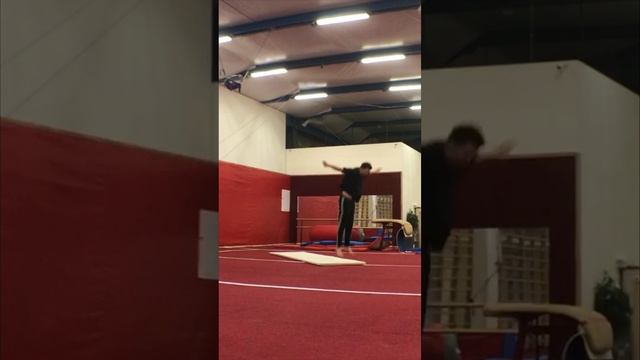 Гимнастический зал Рассвет. Скут фулл фулл, Эриал твист в винт, палм дроп