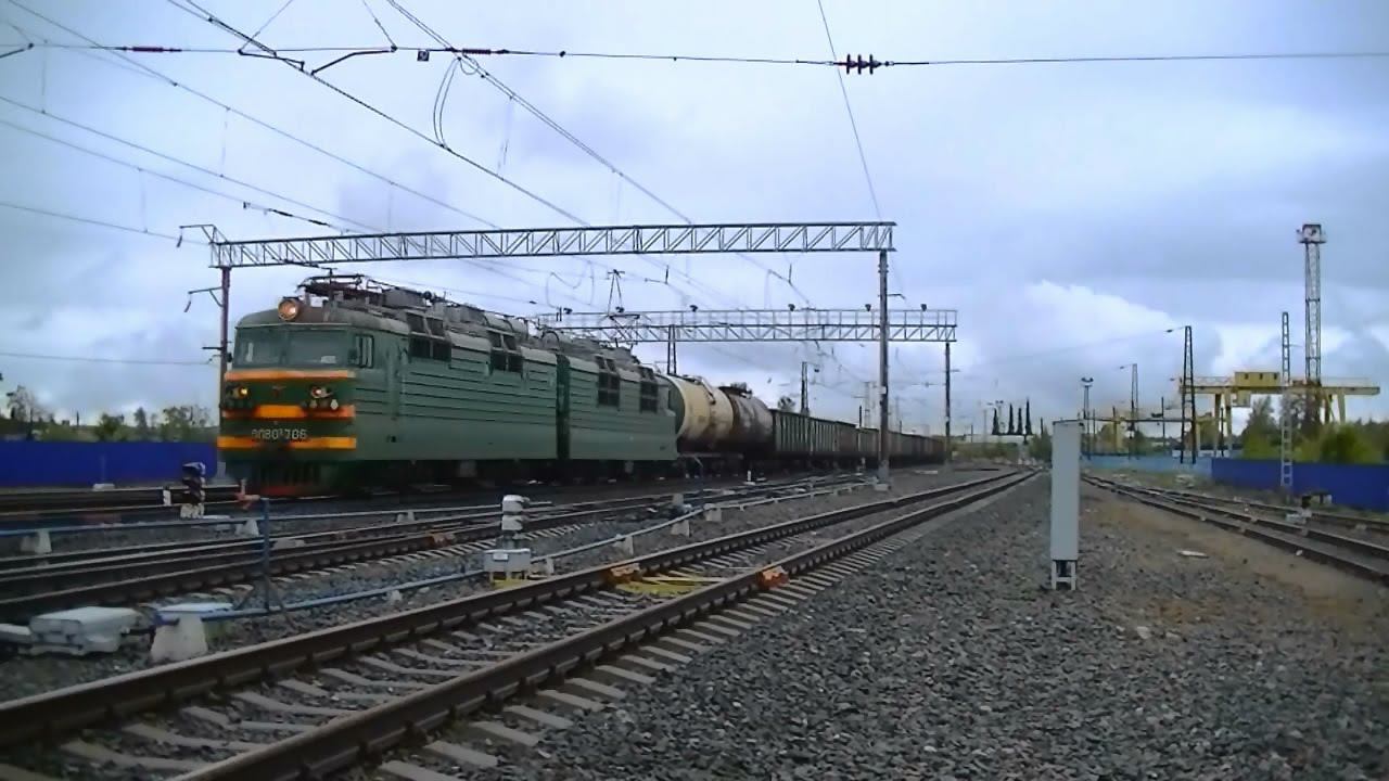 "Ласточка" ЭС1-021 (с ЭС1-023), ВЛ80С-706