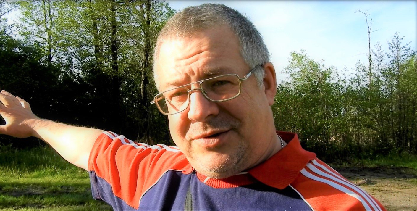 Биосфера № 17. Конец мая. Центральный пляж. 6 утра уже поздно для съёмок. Но меня порадовали уточки.