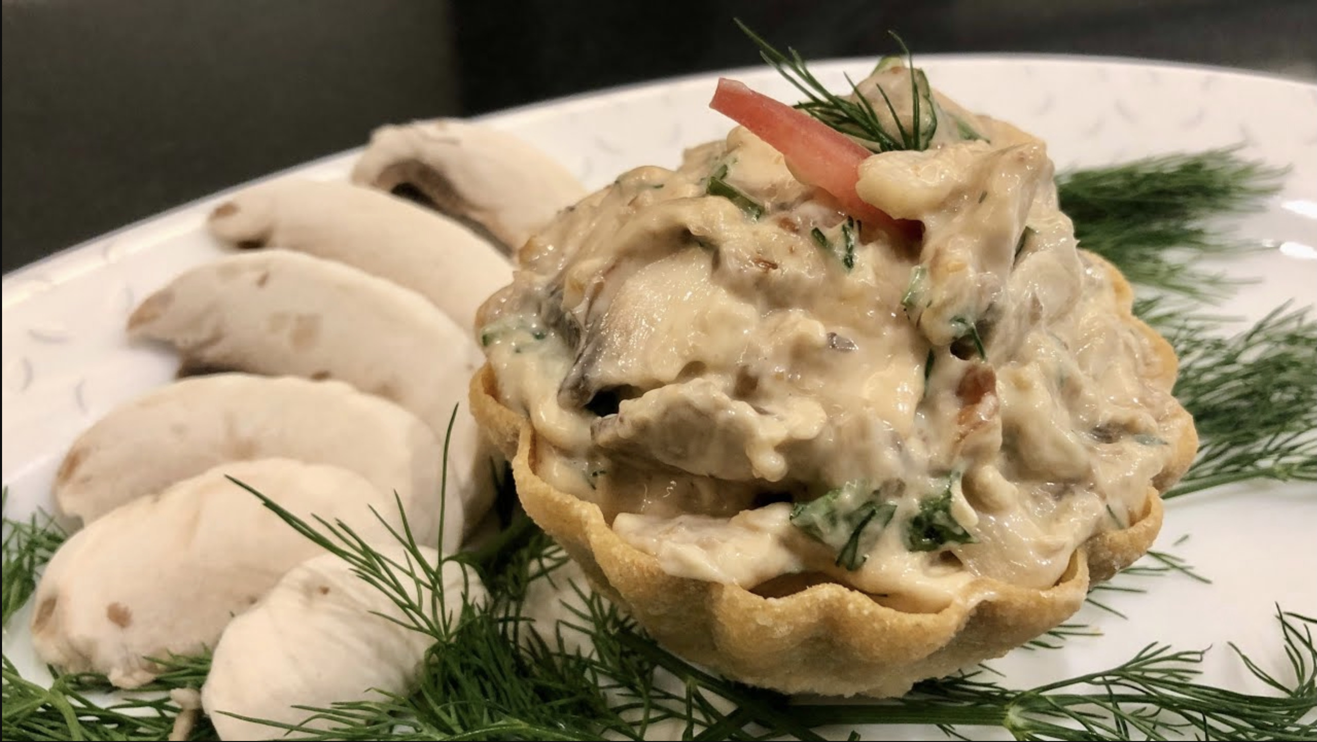 Закуска из сырых шампиньонов с сыром Дружба ?