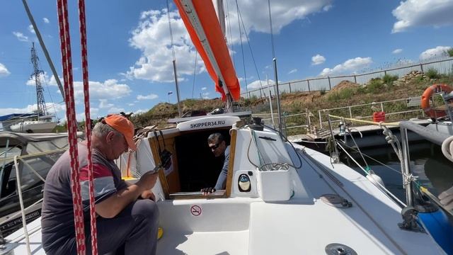 Жизнь под парусом. Тренировочный выход на яхте FANTOM, чиним парус, учимся ставить спинакер.