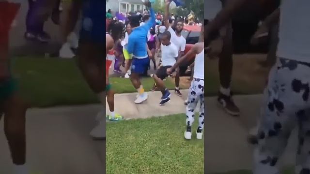 Танцуем ВСЕ под звук оркестра