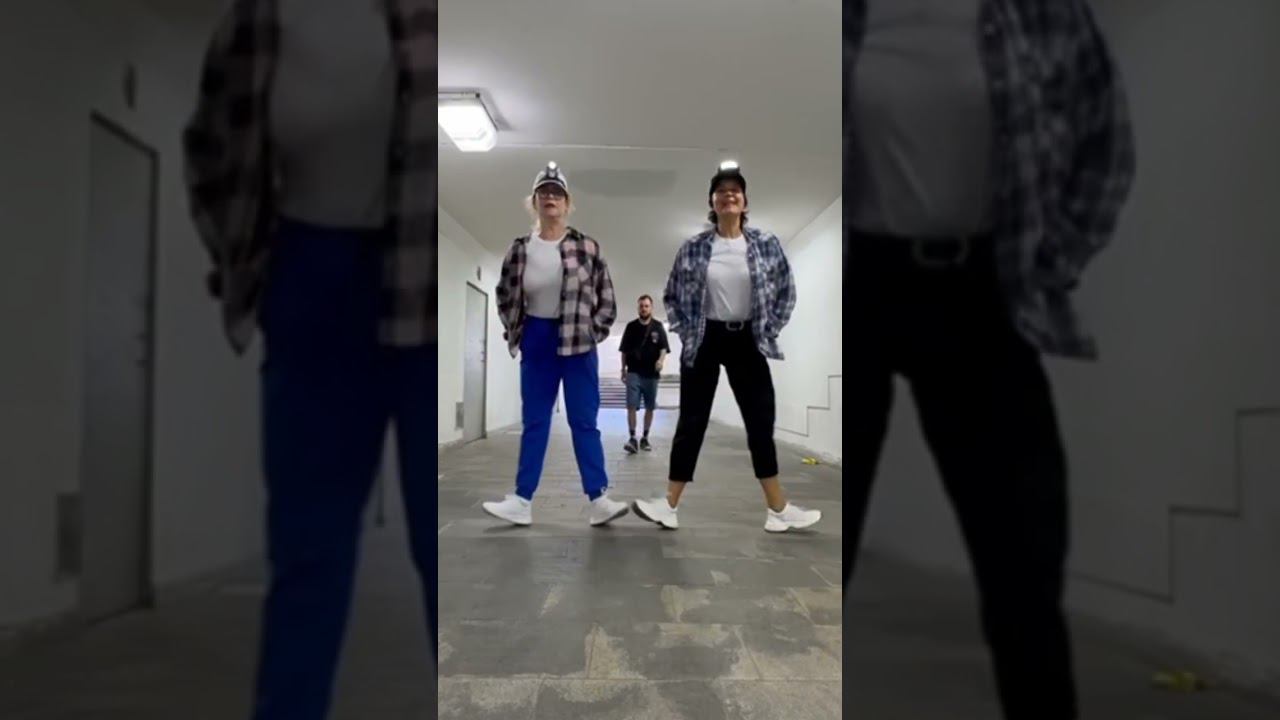 Шаффл в переходе